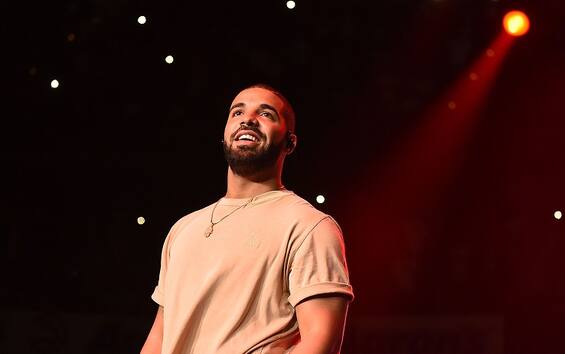 Drake, il nuovo singolo è “Toosie Slide”: il testo