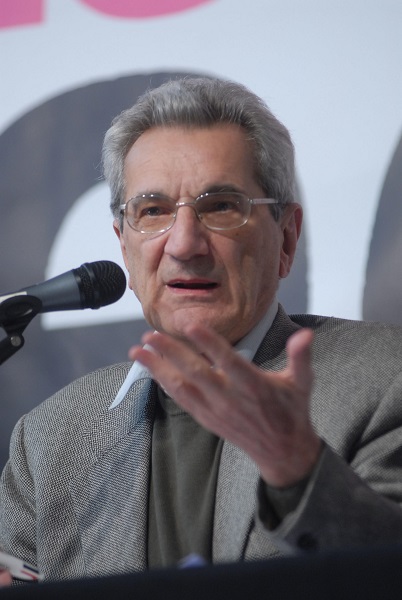 Toni Negri, morto a Parigi lo storico leader di Autonomia Operaia | Sky ...