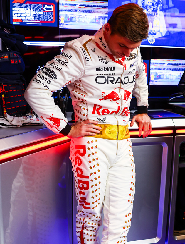 Formula 1, GP Las Vegas 2023: Verstappen e Perez con tutte alla Elvis Presley. FOTO | Sky Sport