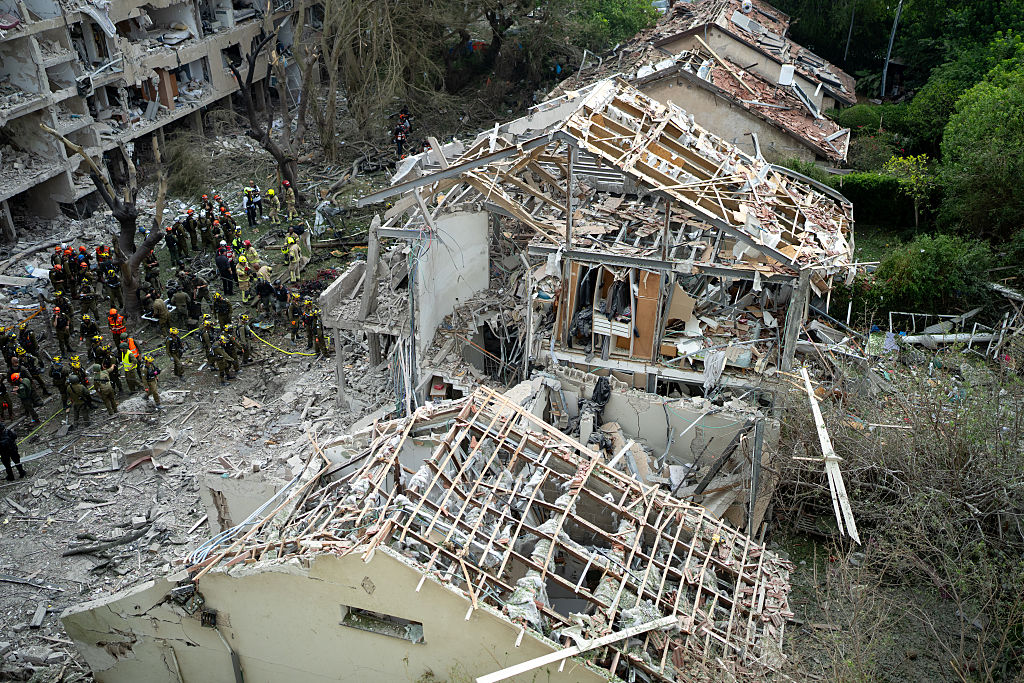 Missili iraniani su Israele, colpite Tel Aviv e Gerusalemme: le foto ...