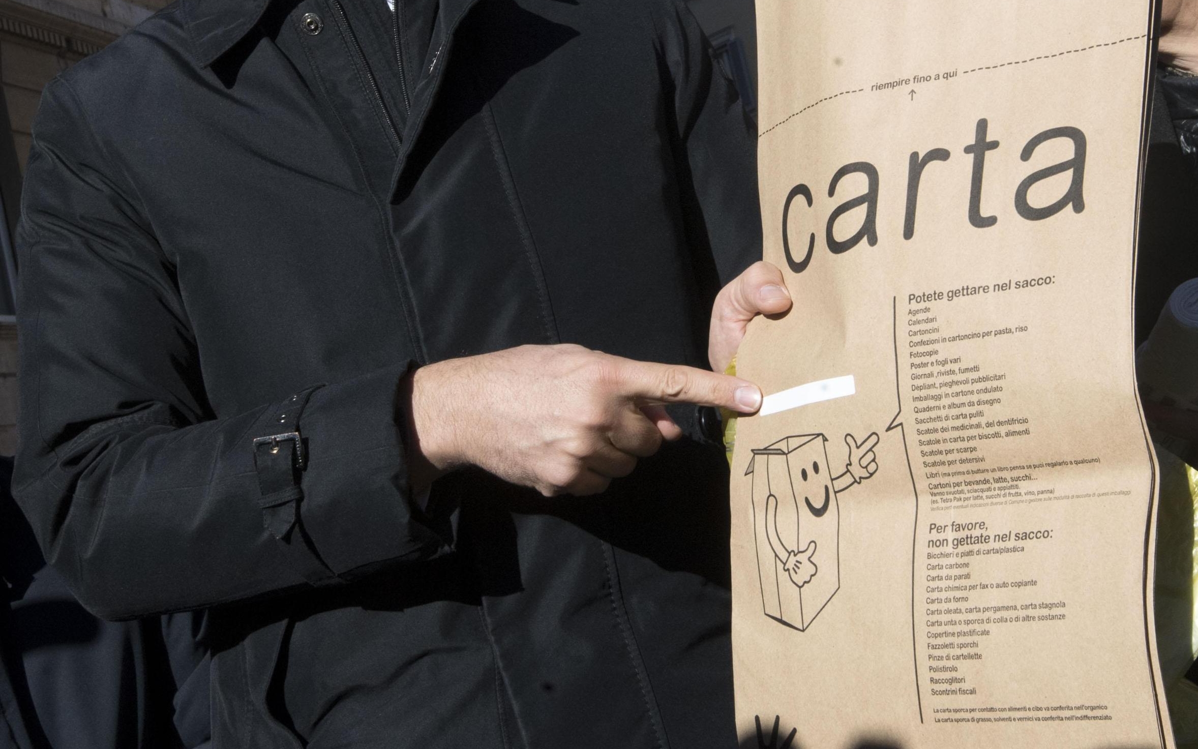 Raccolta differenziata, la guida ai simboli del riciclo sulle ...