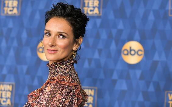 Indira Varma, l'attrice di Game of Thrones positiva al Coronavirus ...