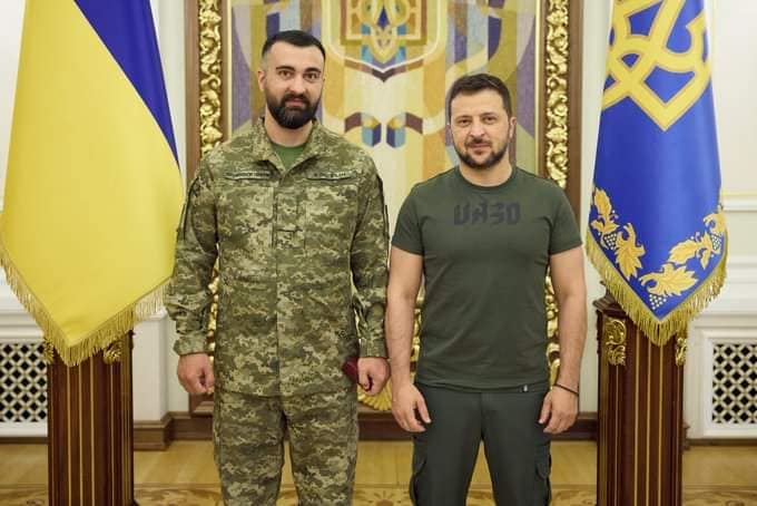 La storia del campione di scacchi Igor Kovalenko, in trincea nella guerra in Ucraina | Sky TG24