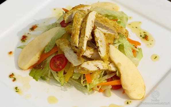 Masterchef: L'insalata di pollo di Aisha | Sky