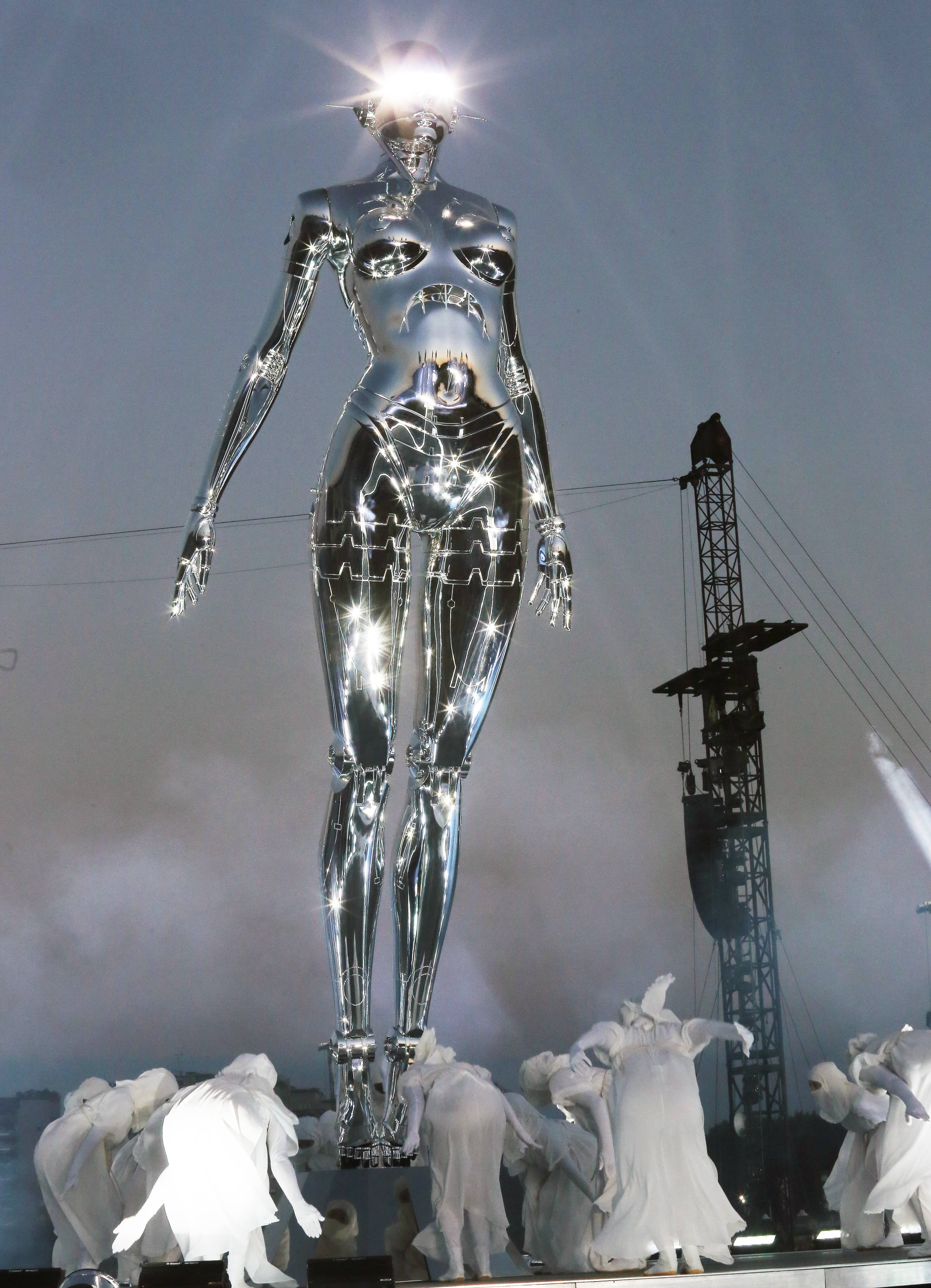 The Weeknd festeggerà l'uscita del nuovo album Hurry Up Tomorrow con un ...