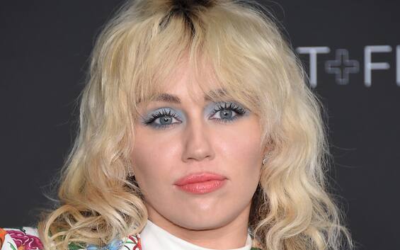 Miley Cyrus, il suo aereo colpito da una tempesta