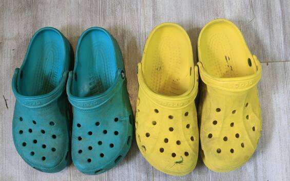Disney World vieta le Crocs dopo una serie di incidenti sulle scale ...