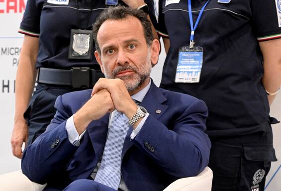 Agenzia Dogane: 73 miliardi di entrate nel 2021 | SKY TG24