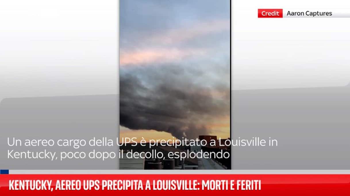 Kentucky, aereo UPS precipita a Louisville: morti e feriti | Video Sky TG24