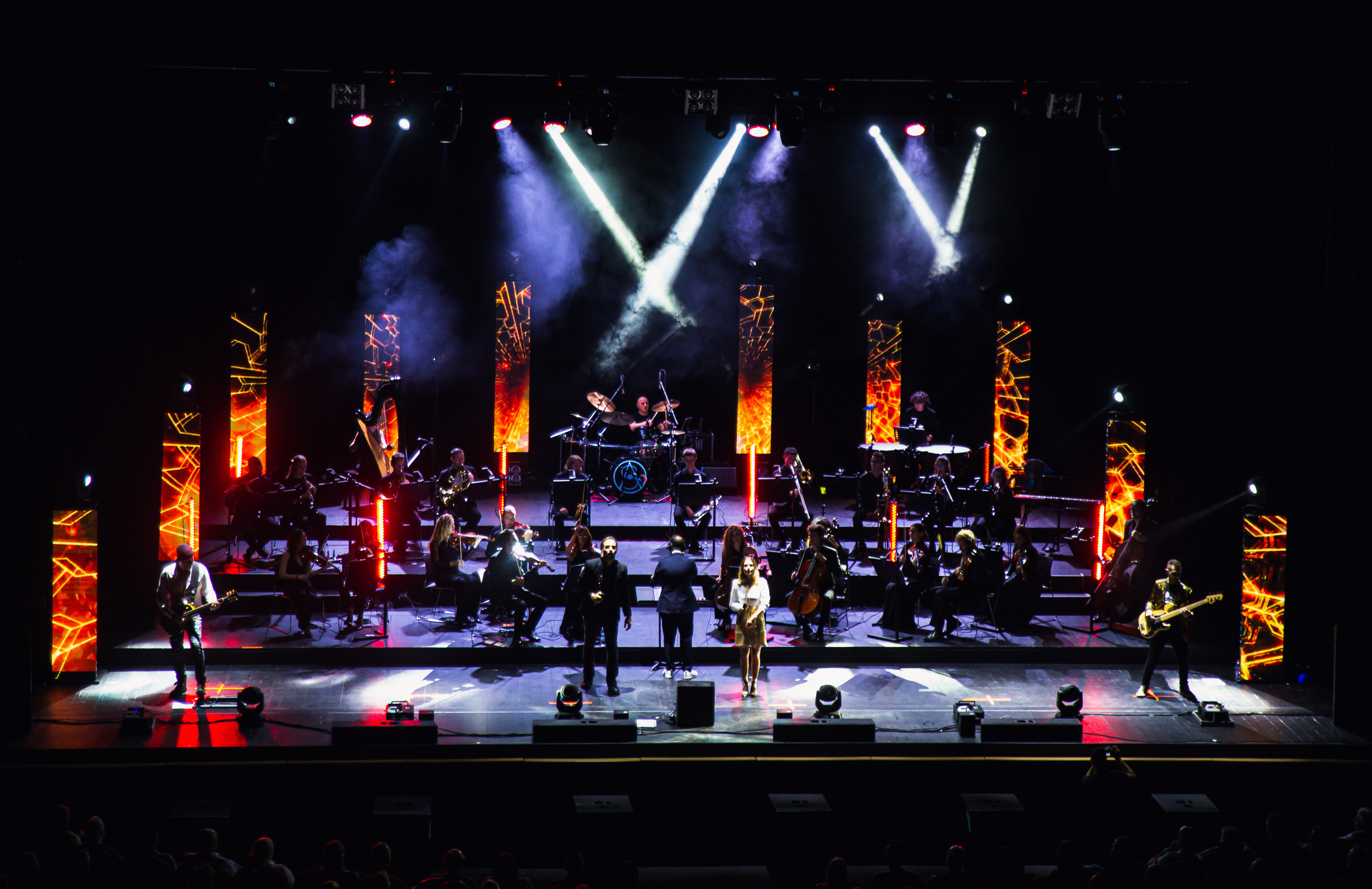 Symphonica on The Rock, la rivoluzione musicale arriva in Italia: il tour