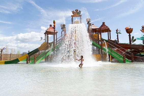 MagicLand, da sabato 1 giugno riapre il parco acquatico MagicSplash | Sky TG24