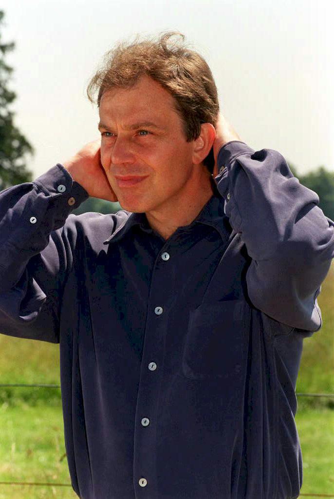 Tony Blair compie 70 anni. Fotostoria dell'ex premier inglese | Sky TG24