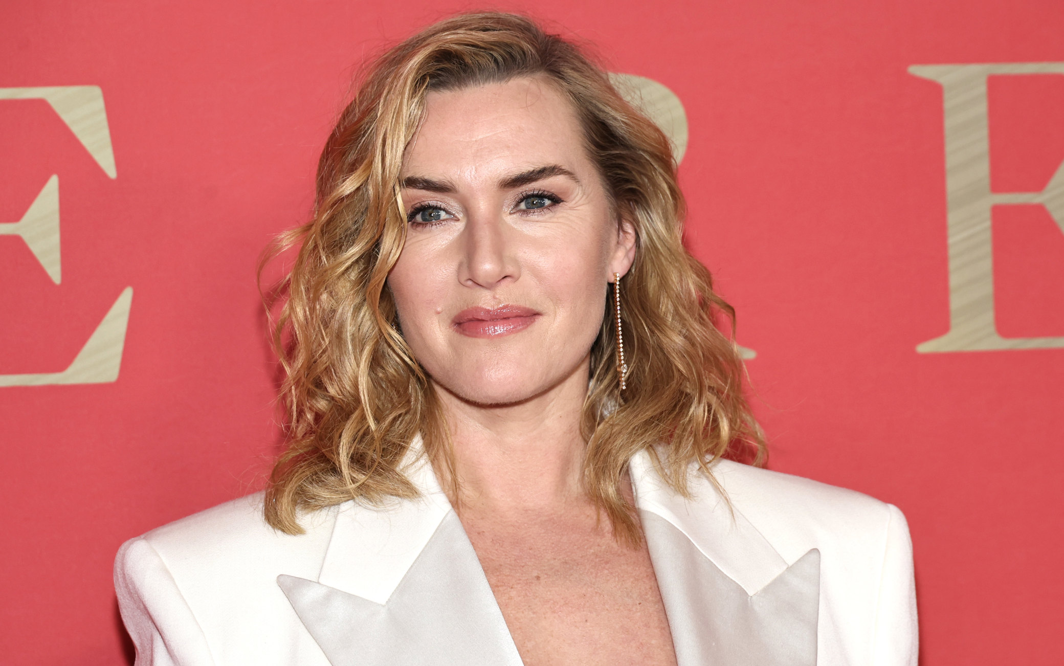 Kate Winslet debutta alla regia con il film drammatico Goodbye June ...