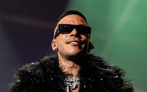 Sfera Ebbasta, la possibile scaletta del concerto al Nelson Mandela Forum di Firenze | Sky TG24