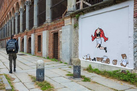 Milano, sfregiato murale di aleXsandro Palombo dedicato alle vittime di ...