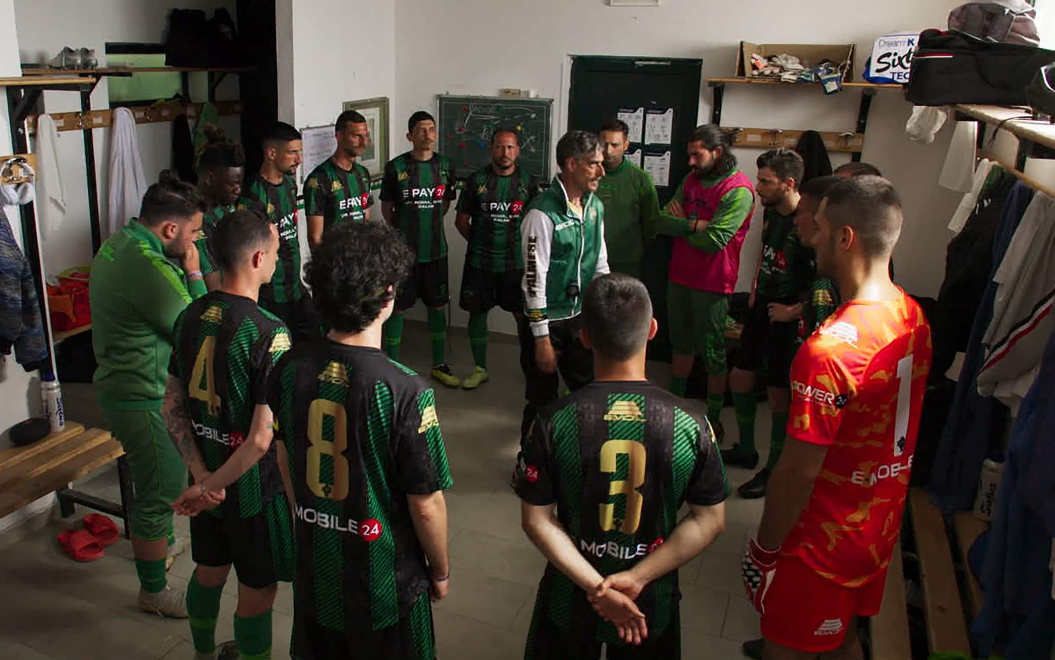 You j izz the girl's pictures are genuinely her but a