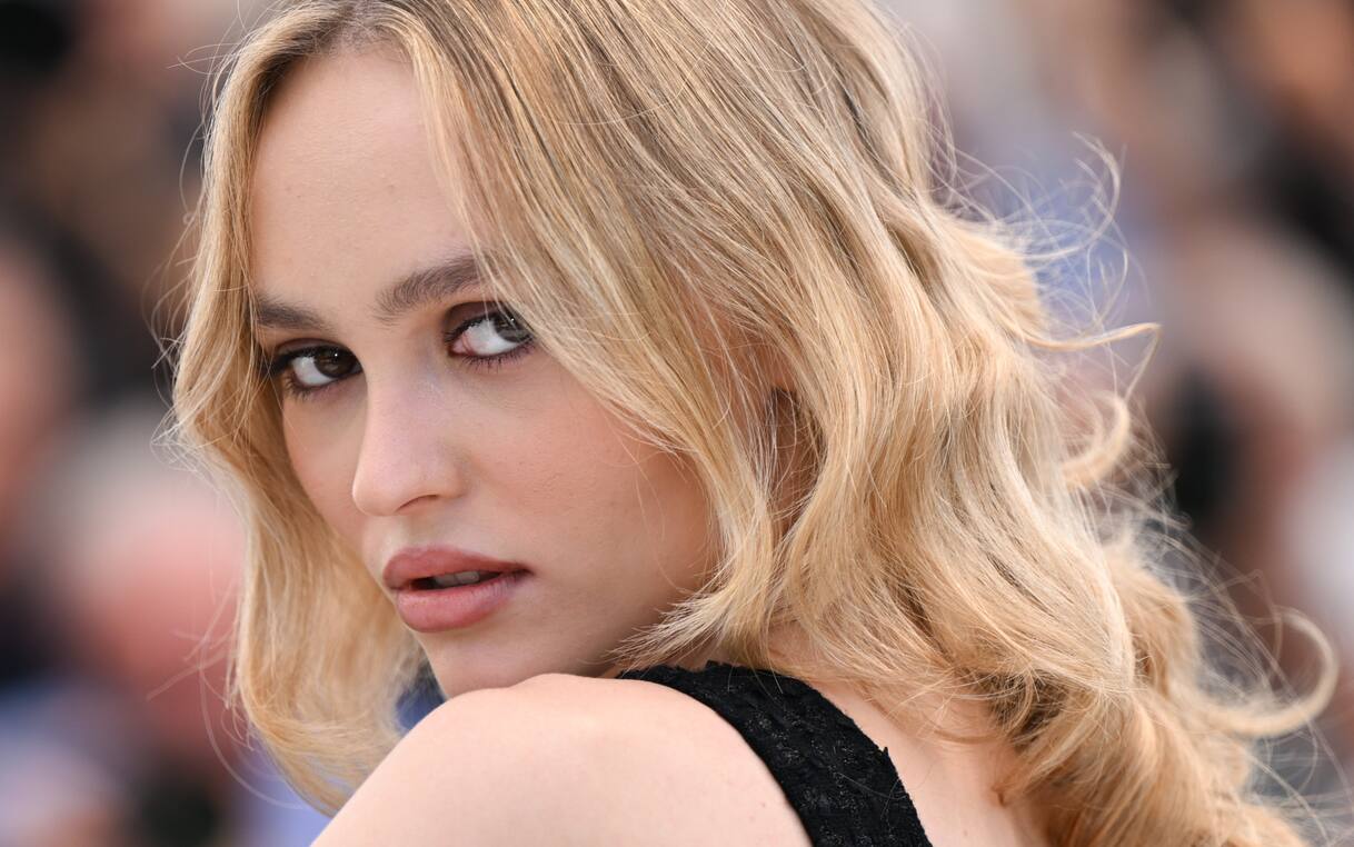 Lily-Rose Depp irriconoscibile sul set di Werwulf, il nuovo film di ...