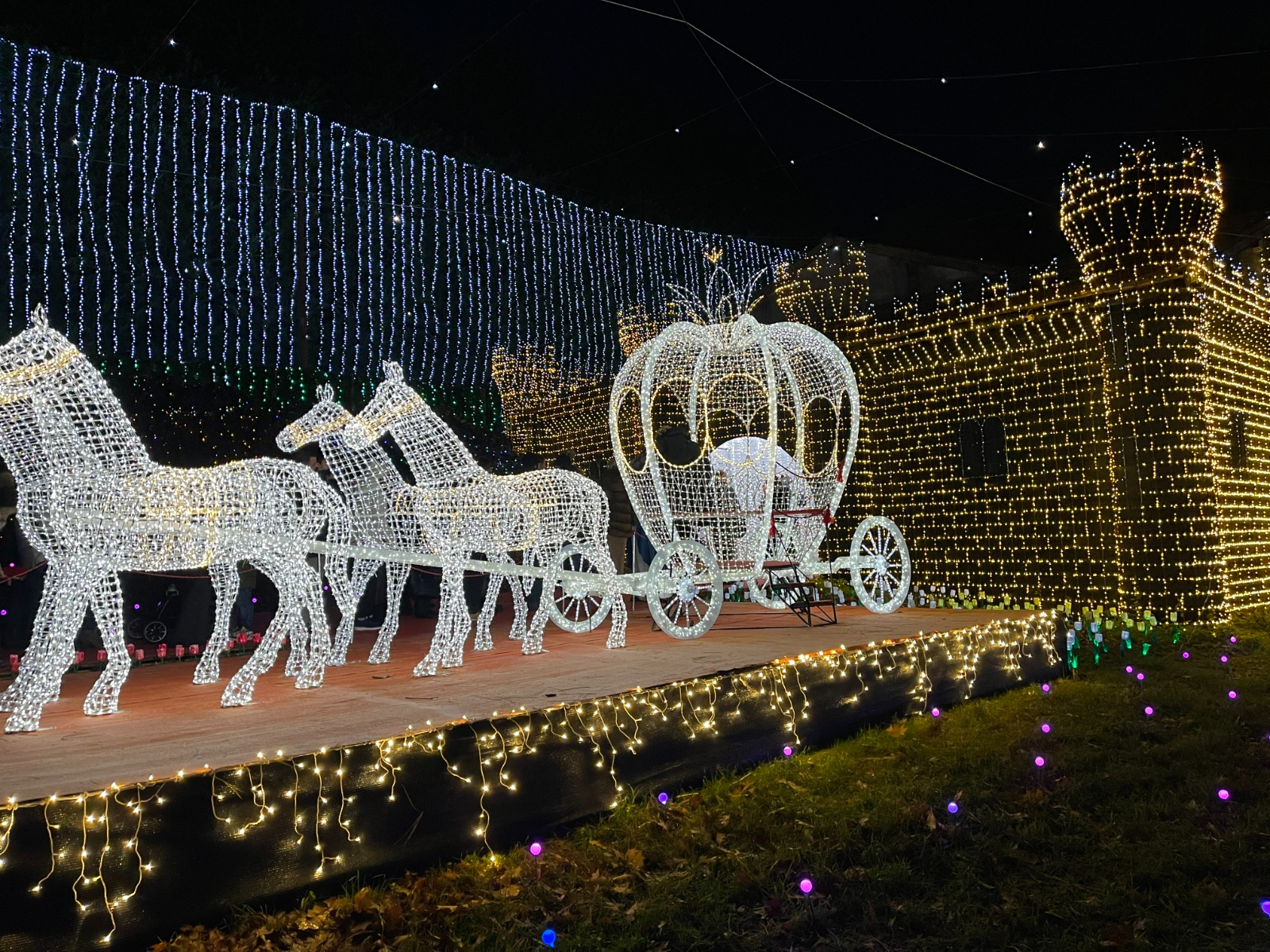 A Leggiuno la magia delle luci di Natale | Sky TG24