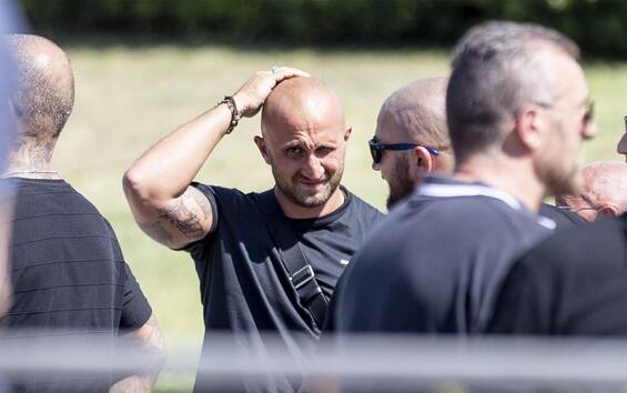 Luca Lucci, chi è il capo ultras della curva del Milan arrestato a ...