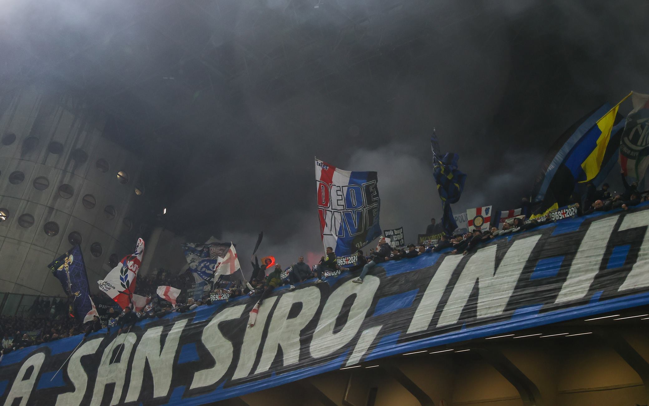 Milano, arrestati i capi ultras di Inter e Milan | Sky TG24
