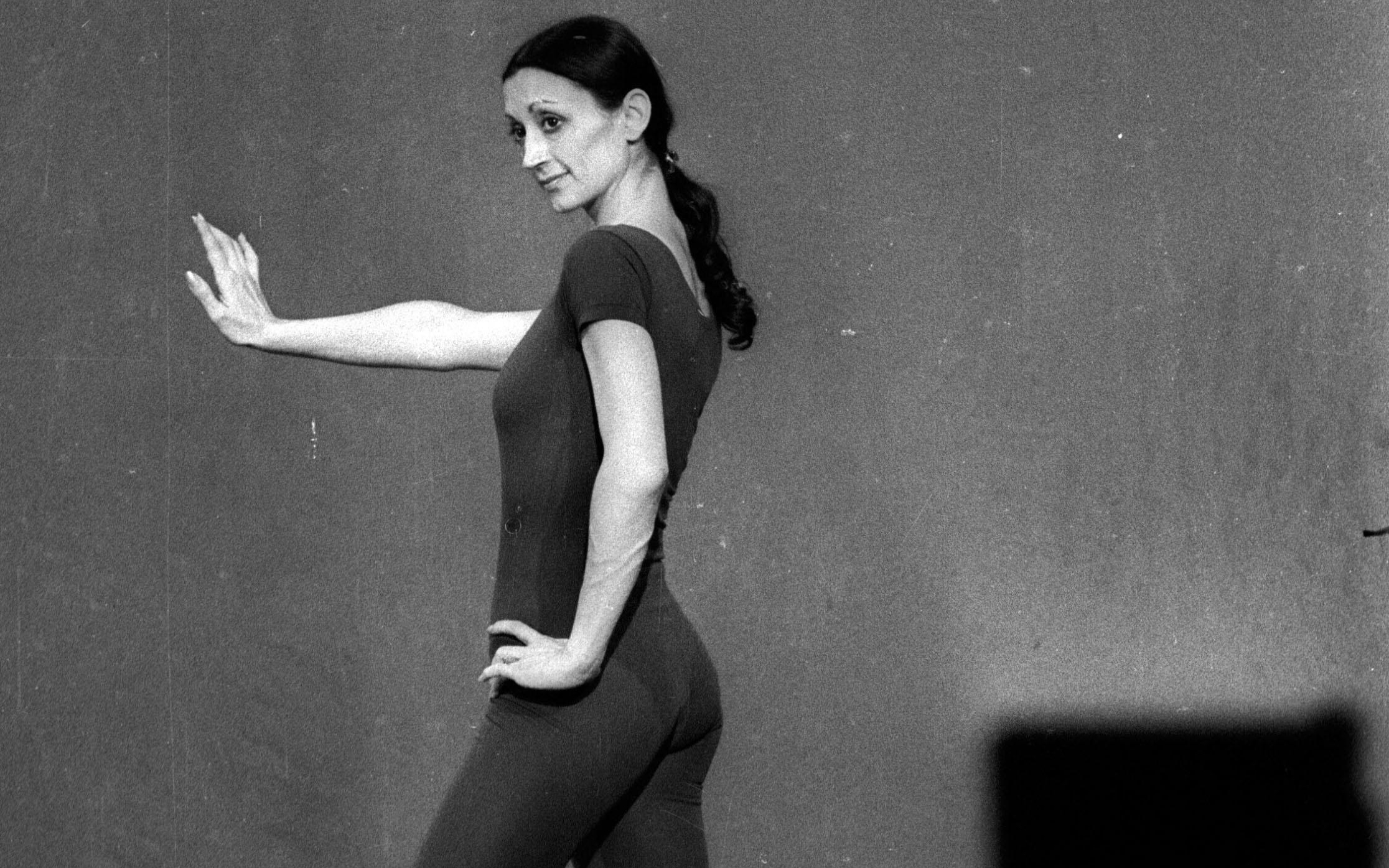 Carla Fracci, dal successo alla malattia: storia di una delle più ...
