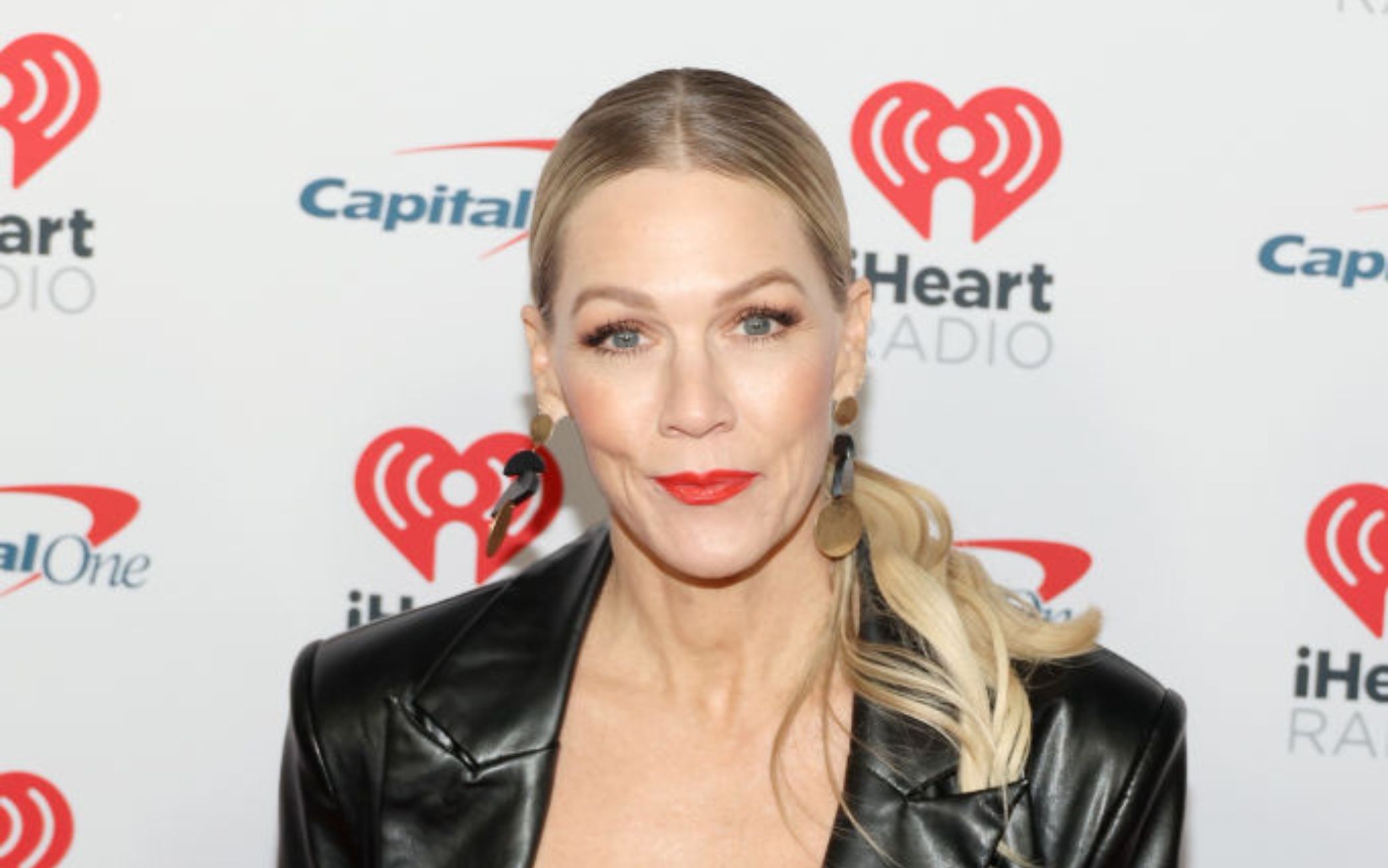 Addio a Shannen Doherty, Brenda in Beverly Hills. Il cast della serie ...