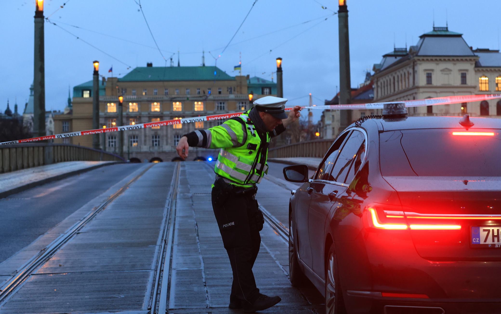 Sparatoria a Praga oggi, chi è il killer 24enne David Kozak | Sky TG24