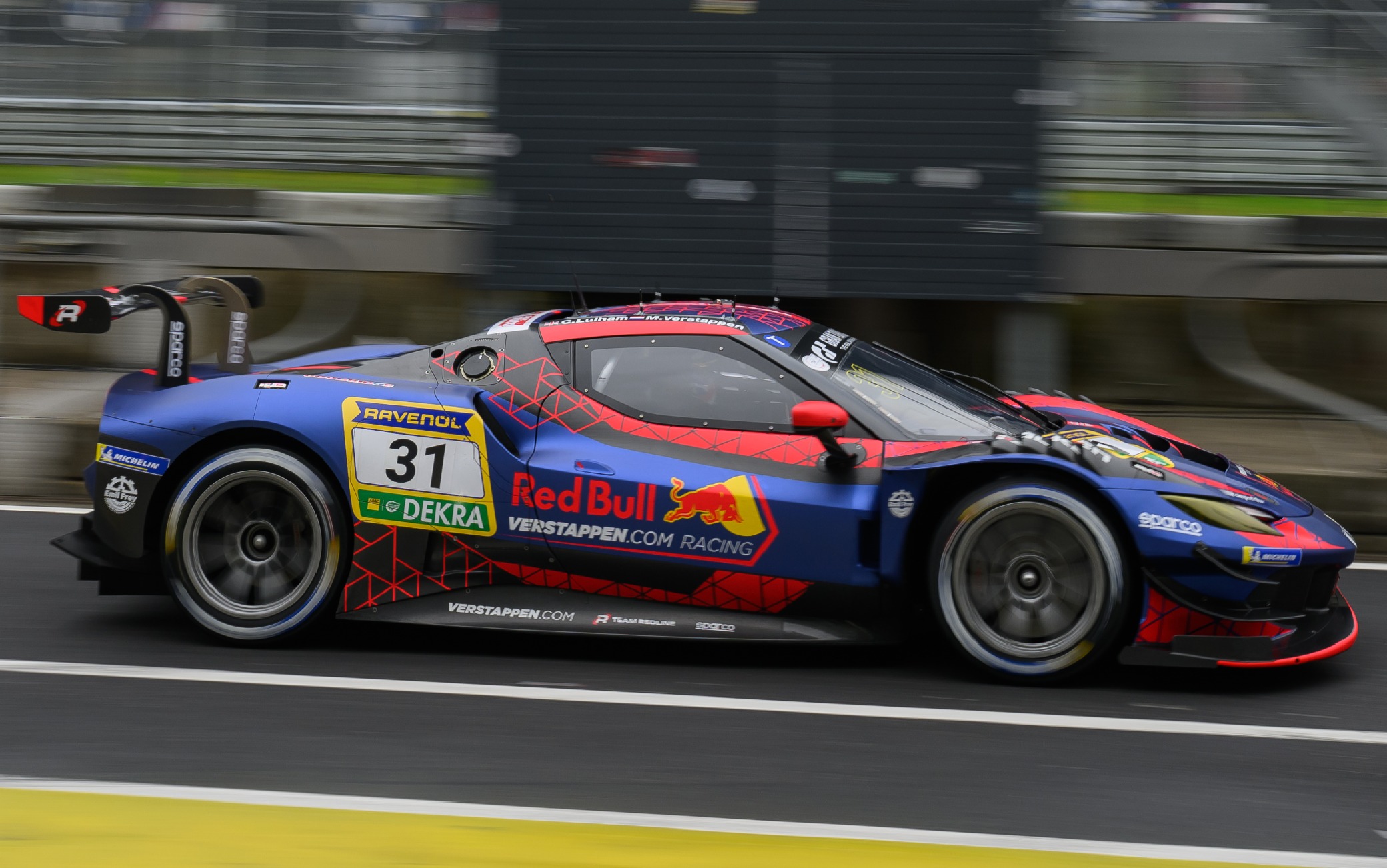 Verstappen sa solo vincere: domina su Ferrari 296 GT3 alla 4 ore del ...