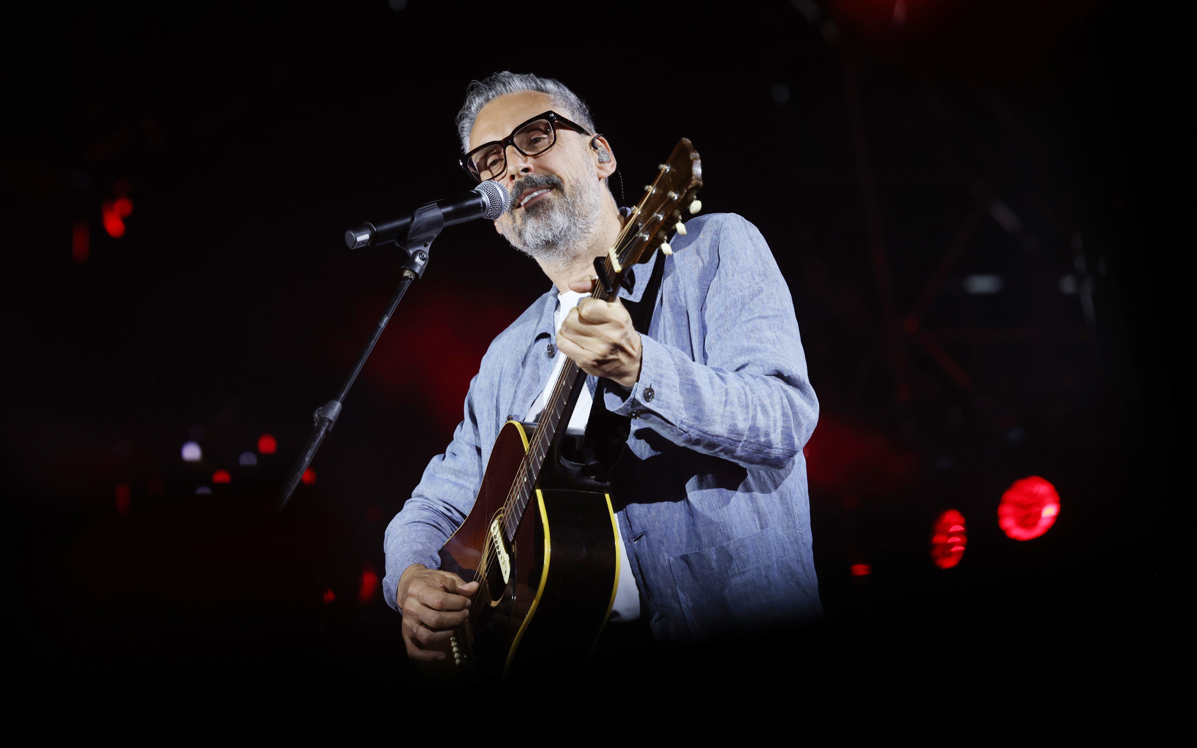 Brunori Sas, concerto nella Marina di San Cataldo in collaborazione con Medici senza Frontiere I ...