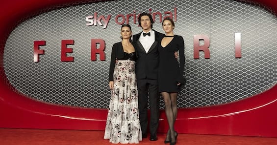 F1, 'Ferrari': a Londra la première del film con Penelope Cruz e Adam ...
