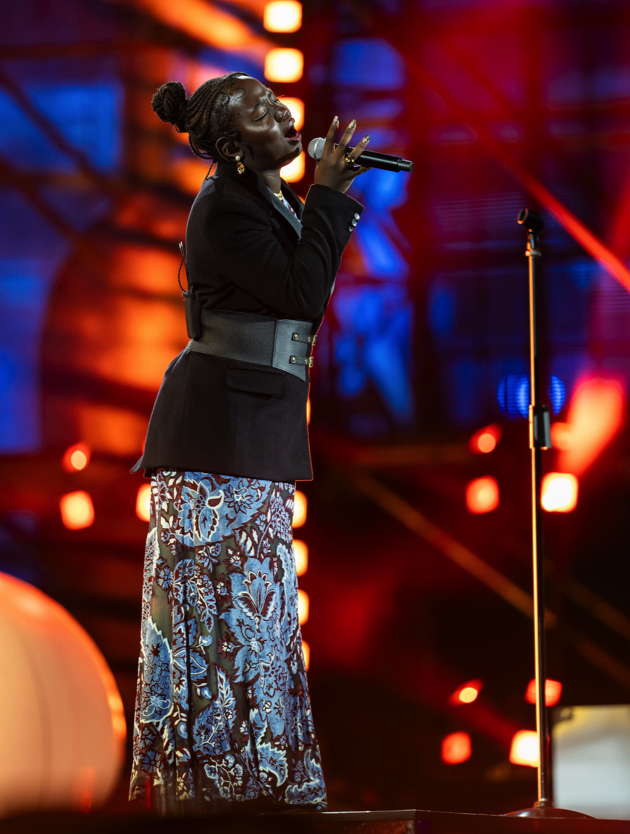 Live di X Factor 2024, Malasuerte è l'inedito di LOWRAH: testo e video ...