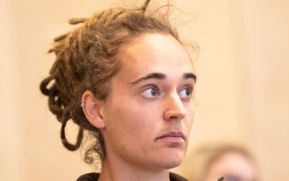 Carola Rackete, l'ex capitana della Sea Watch attacca la sinistra ...
