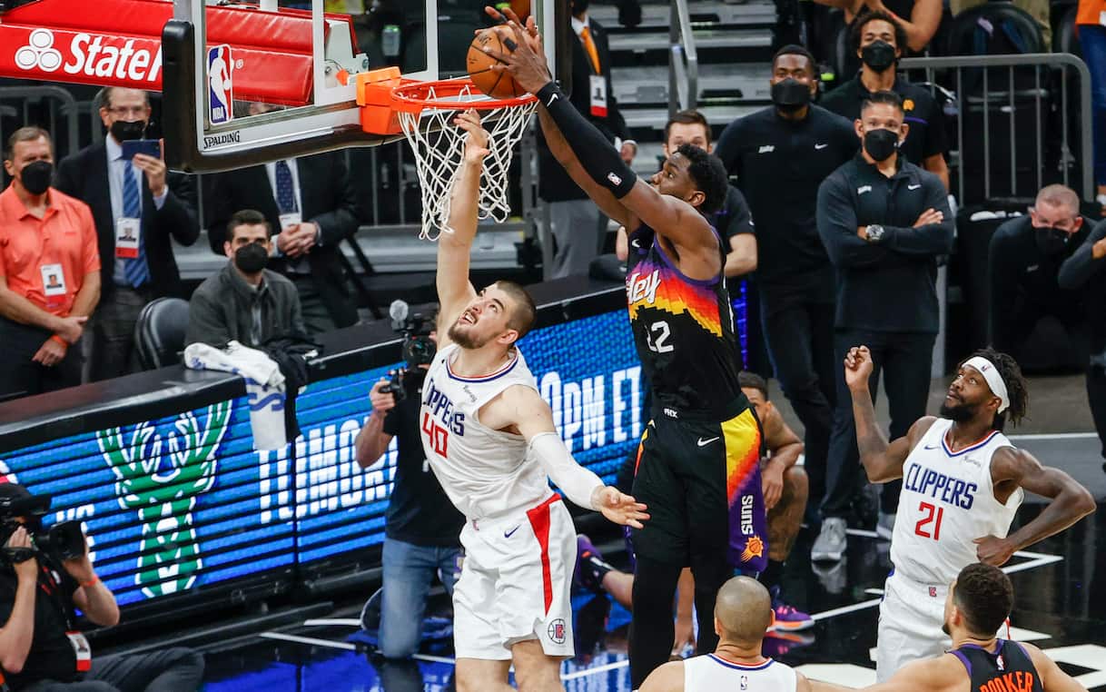 NBA, il canestro della vittoria dei Suns con il commento live in ...