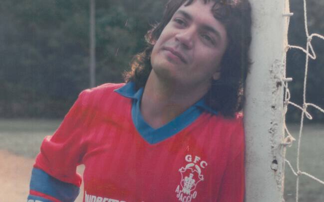 Kaiser, il film su Carlos Henrique Raposo, finto giocatore brasiliano ...