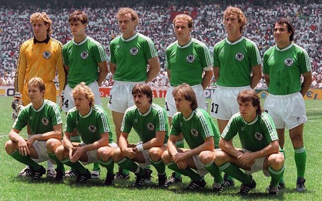 I 60 anni di Brehme tra l'Inter dei record e il rigore con la Germania ...