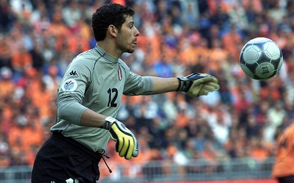 Migliori portieri dal 1987 a oggi: Buffon primo in classifica secondo l ...