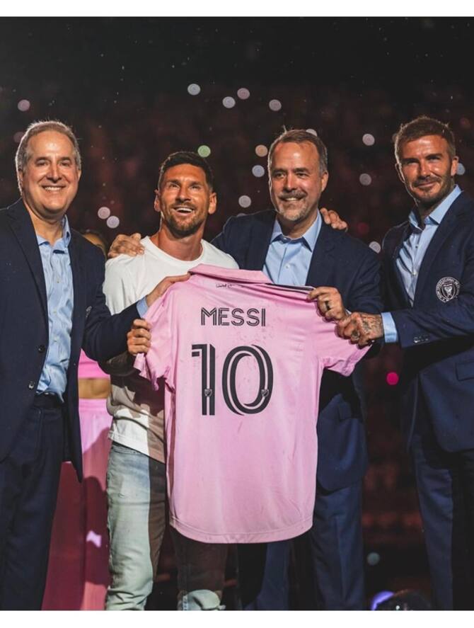 Messi all'Inter Miami (MLS), presentazione sotto la pioggia: 'Ho ancora ...
