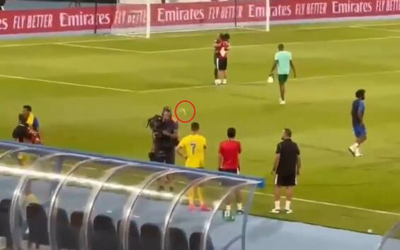 Cristiano Ronaldo nervoso: reagisce così a un cameraman
