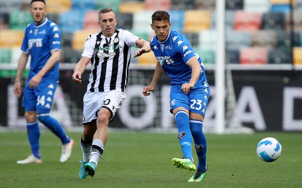 Kristjan Asllani, chi è il centrocampista dell'Inter | Sky Sport