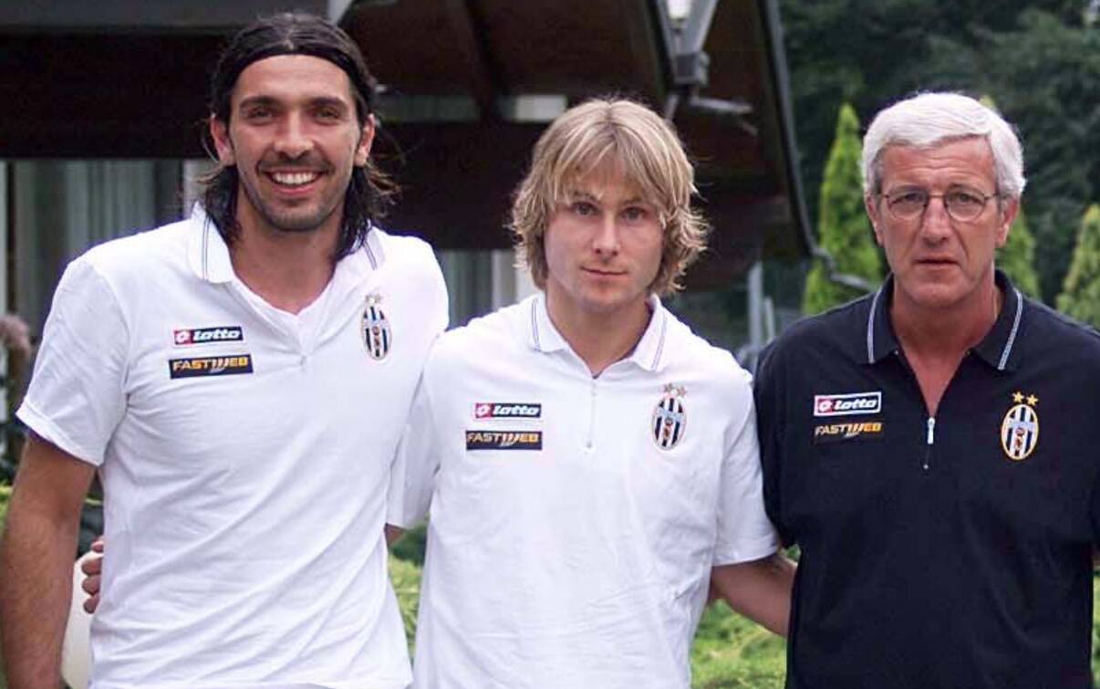 Gianluigi Buffon, la sua storia in 30 foto simbolo | Sky Sport