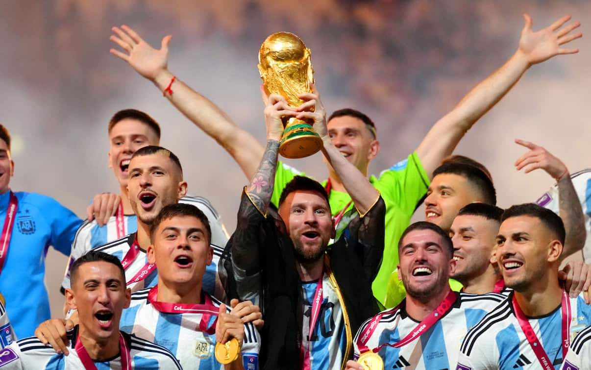 Mondiali, i capitani che hanno alzato la Coppa del Mondo in finale ...