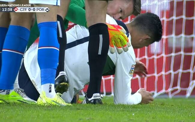 Nations League, Cristiano Ronaldo subisce un duro colpo al naso ma ...