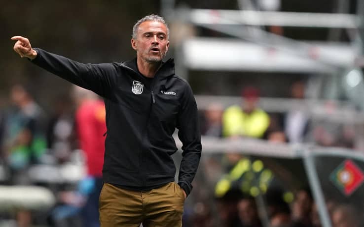 I migliori allenatori di calcio: la classifica della rivista 442 | Sky ...