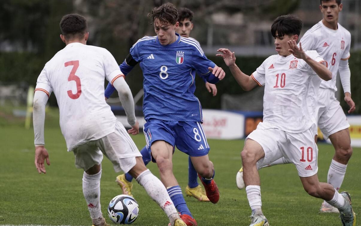 Italia, la nuova maglia della Nazionale ha fatto il debutto con l'Under ...