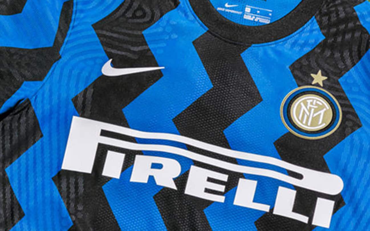 Inter, nuova maglia a zigzag per il 2020 2021. Le foto ufficiali | Sky ...