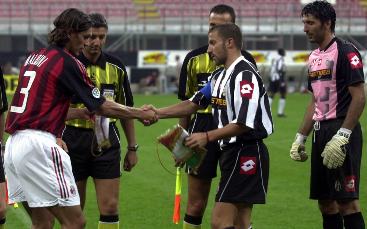 Buffon supera Maldini: dov'era Gigi nelle tappe storiche della carriera ...