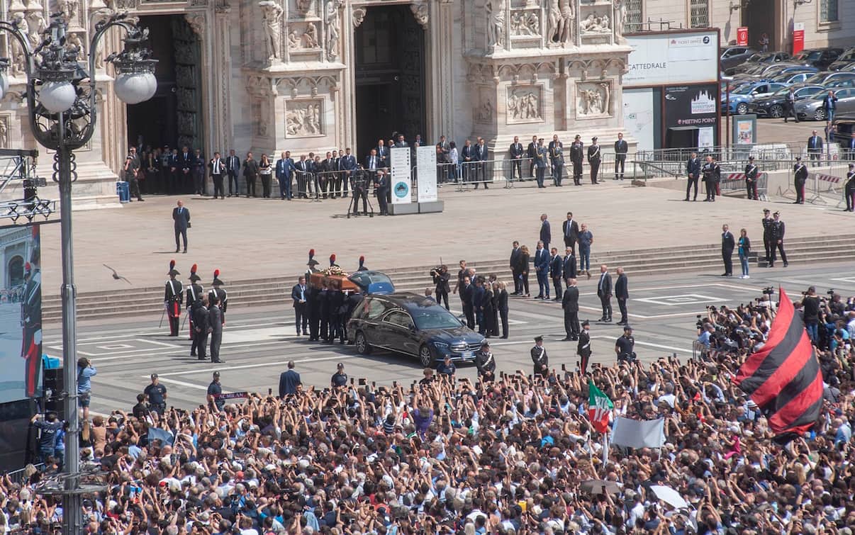 Funerali Berlusconi: l'omelia integrale dell'arcivescovo di Milano ...