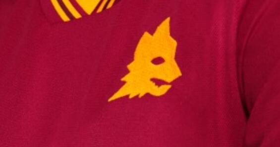 Roma, Adidas firma la nuova maglia 2023 2024 | Sky Sport