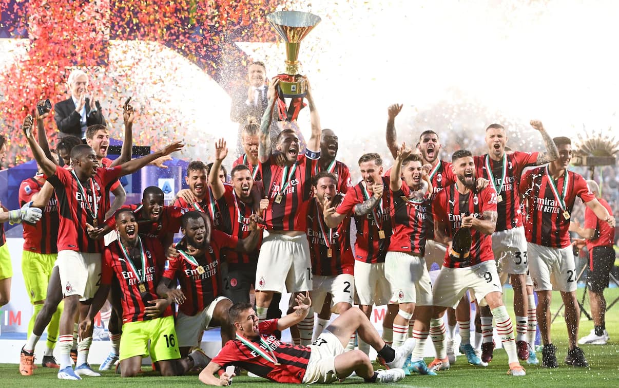 Festa scudetto Milan 2022, le foto più belle | Sky Sport