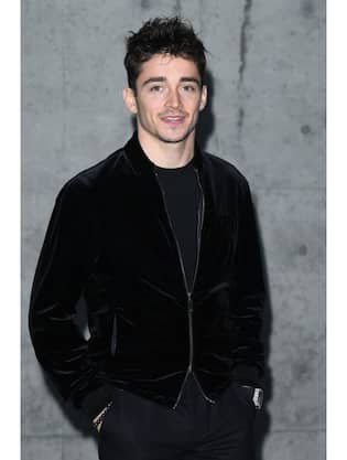 Milano fashion week, Charles Leclerc alla sfilata di Armani. LE FOTO ...